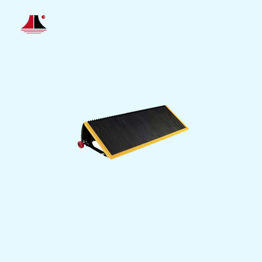 Thyssenkrupp Escalator Step and Pallet - Fujita Machine Technology Co., Ltd
